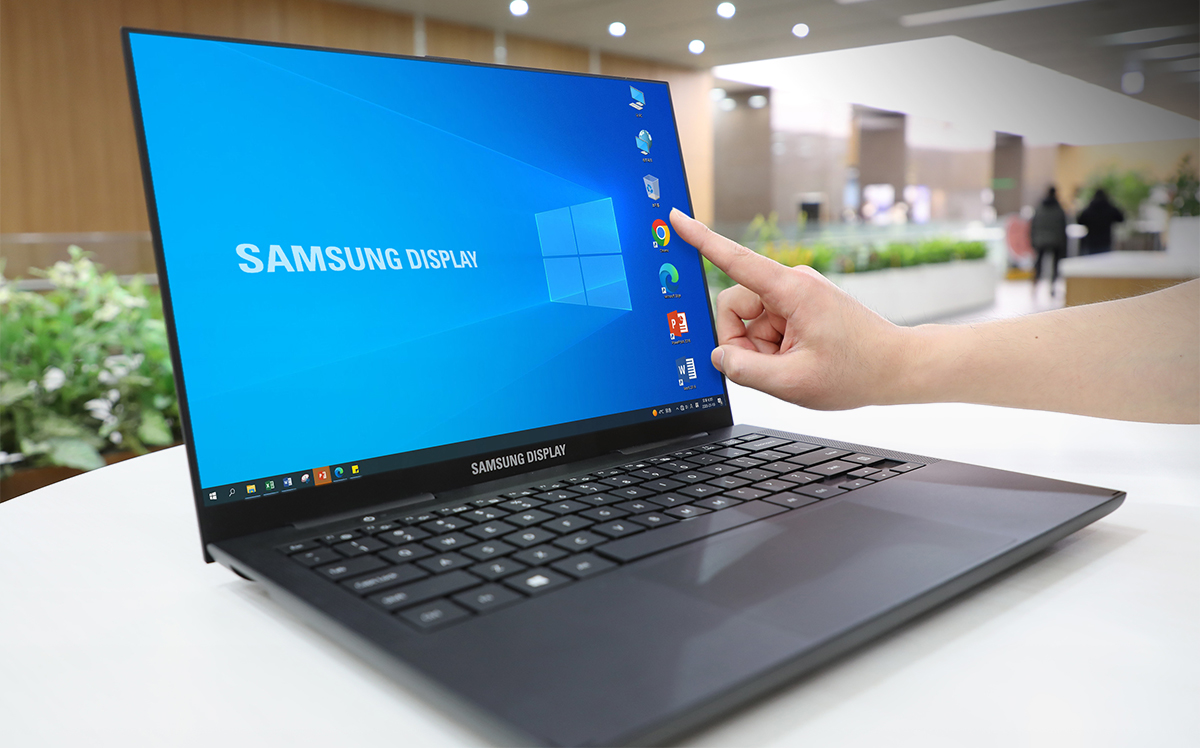 삼성디스플레이, 세계 최초 '대면적' 터치 일체형 OLED 개발